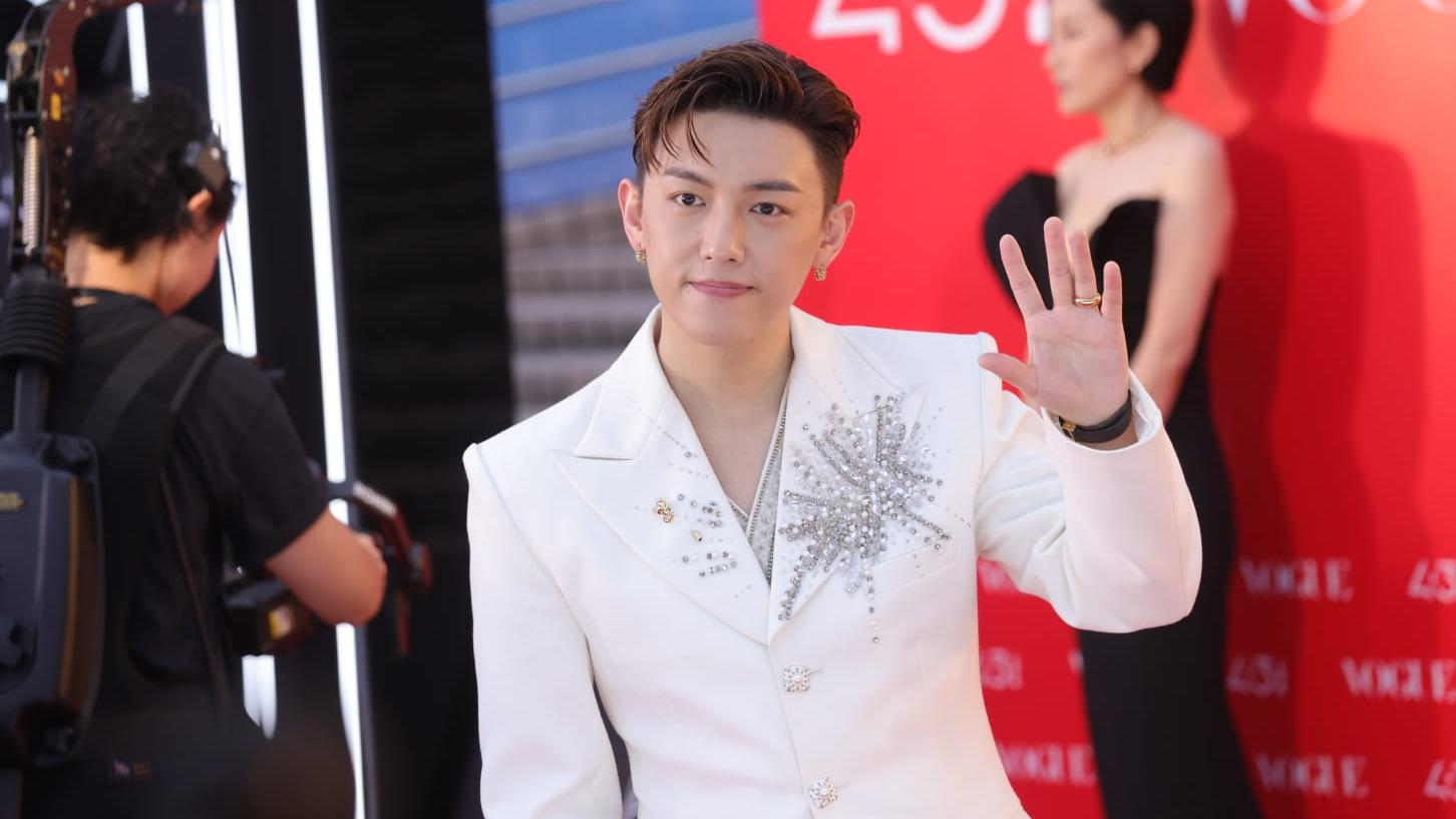 MC張天賦專訪｜出道前試過窮到撳唔到錢 為曾經自私感後悔(有片) | am730